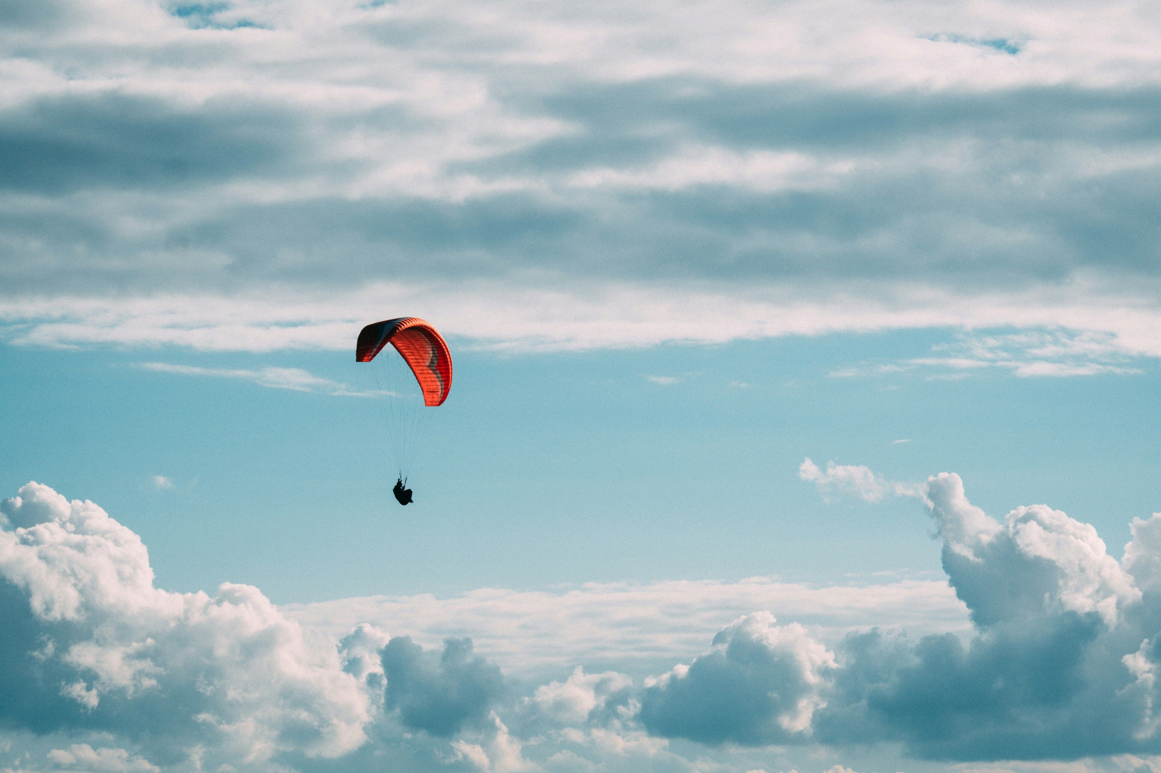 The Thrilling World of Parachutes: Must-Know Facts for Beginners and ...