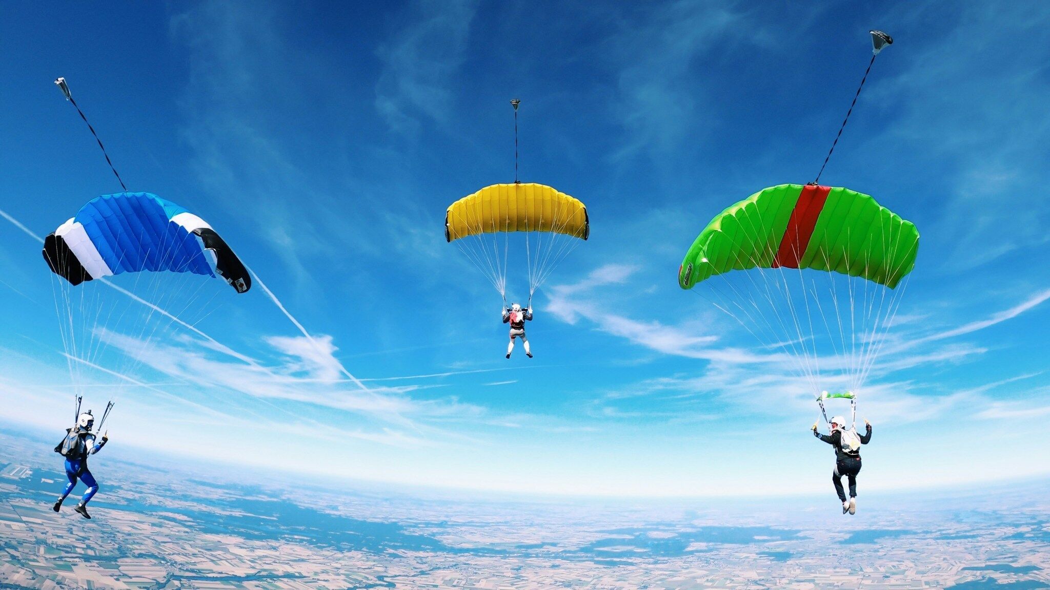 The Thrilling World of Parachutes: Must-Know Facts for Beginners and ...