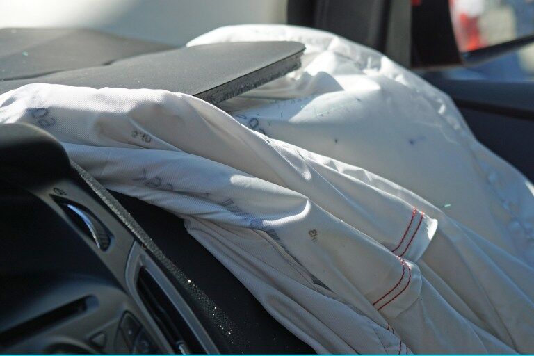 How The Airbag Systems Works: Essential Insights for Safer Driving ...