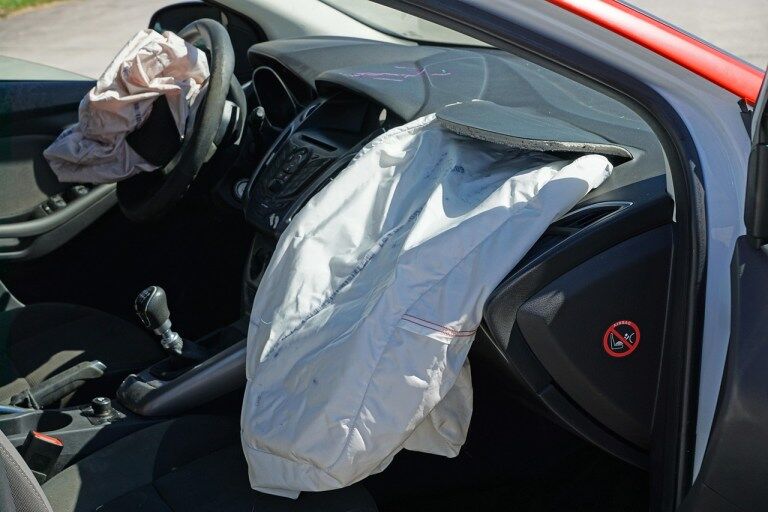How The Airbag Systems Works: Essential Insights for Safer Driving ...